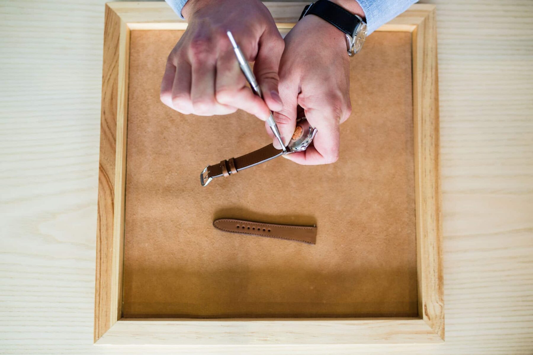 How to change watch straps: The Classic Strap (Ep.1)