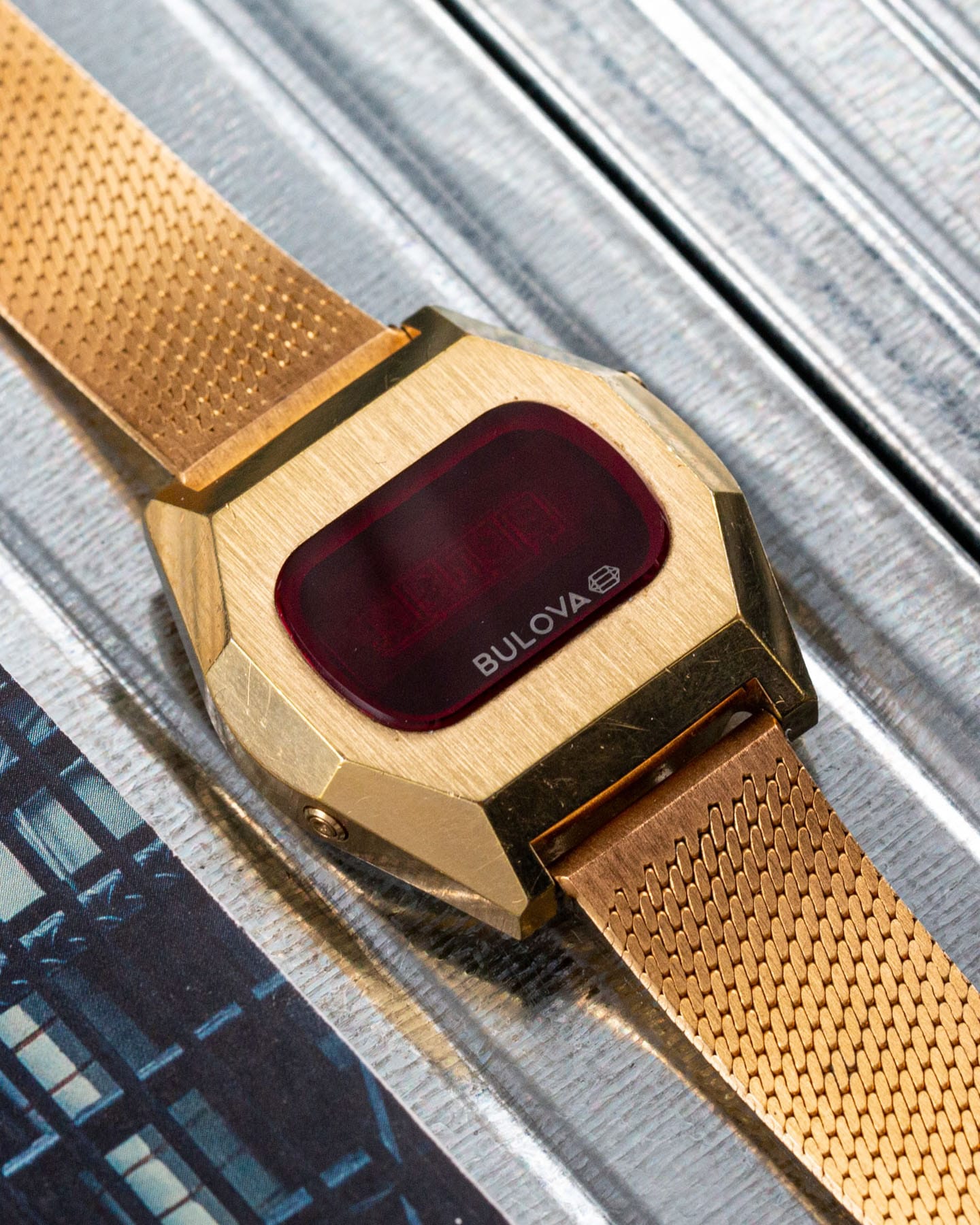 BULOVA LED - Joseph Bonnie
