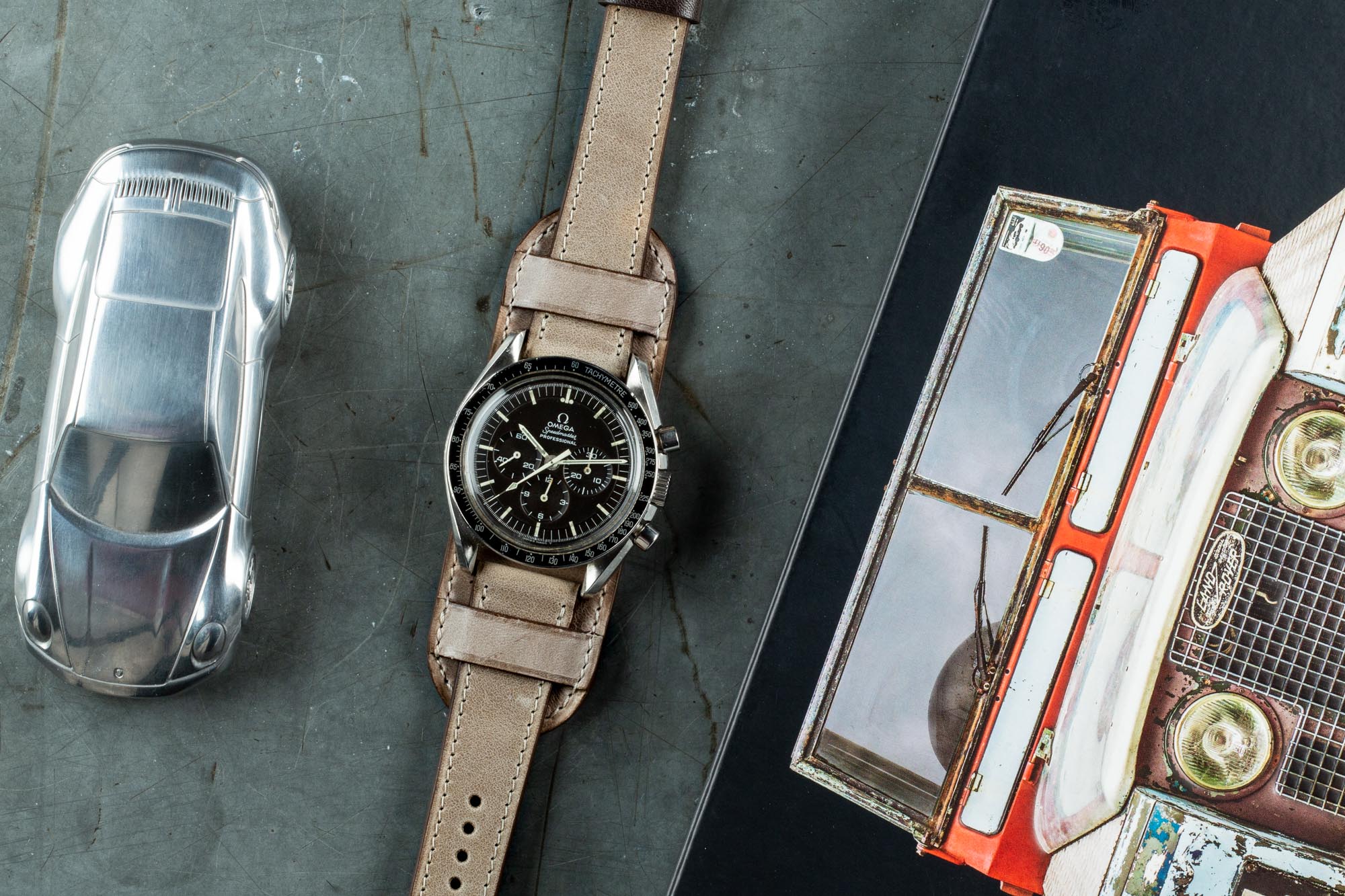 Bund Watch Strap - Taupe aged calfskin leather - Handmade in France